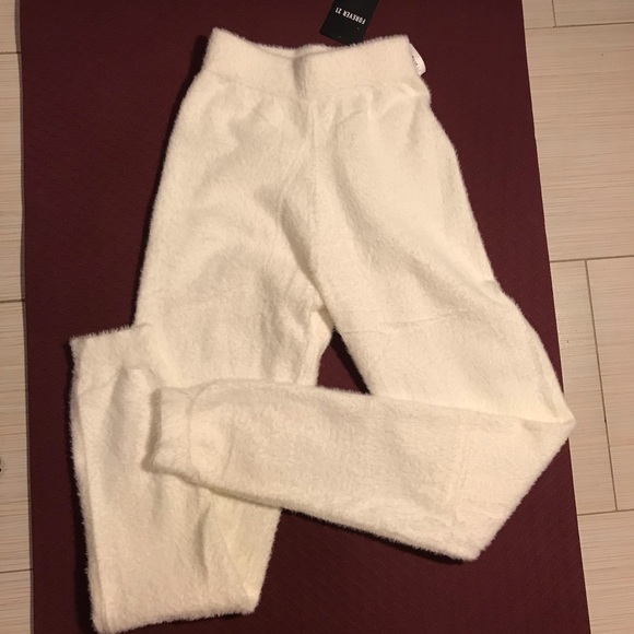 Forever 21 | Pants & Jumpsuits | Forever 2 Long Knit Pant Fluffy Cream ...